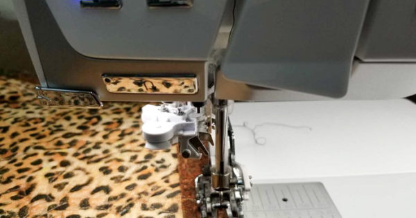 7 essential tips for sewing the binding on a quilt by machine