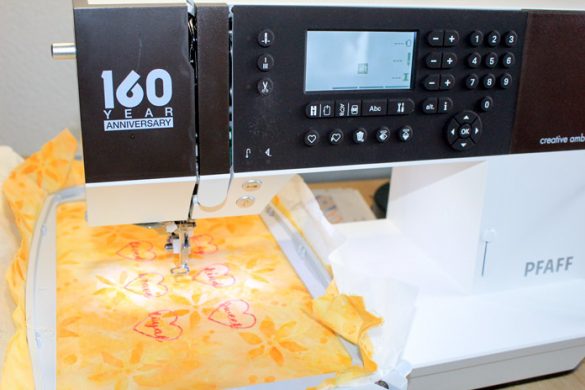 Introducing the PFAFF creative ambition 640: Sewing AND embroidery ...