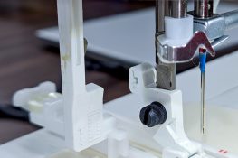 Unboxing the Husqvarna VIKING Designer Quartz 29 - QUILTsocial