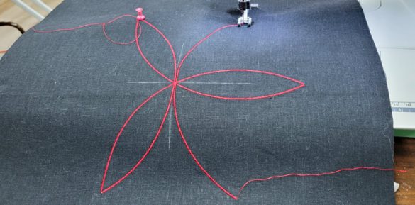 Creating a stitched flower design that’s perfectly curved [free ...