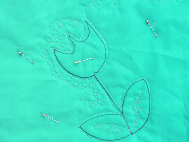 Practicing free-motion quilting with the PFAFF performance icon