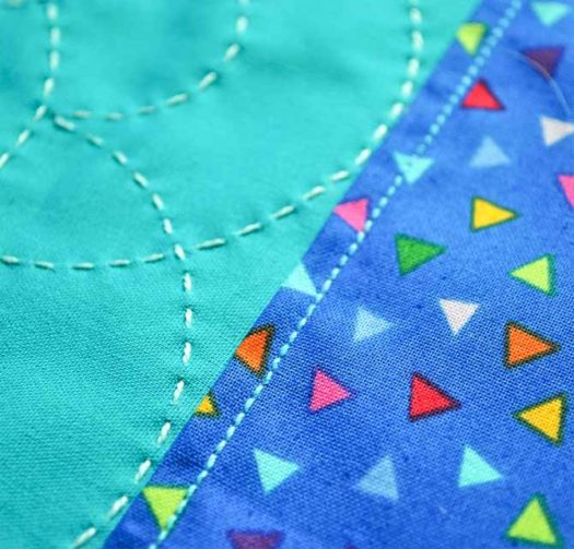 2 easy ways to make an embroidered snap bag